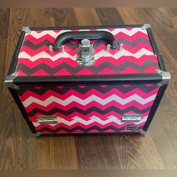 Caboodles | Storage & Organization | Caboodles Makeup Train Case Three ...
